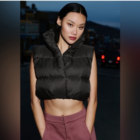 ALO Yoga | Jackets & Coats | Alo Yoga Extreme Cropped Gold Rush Puffer ...